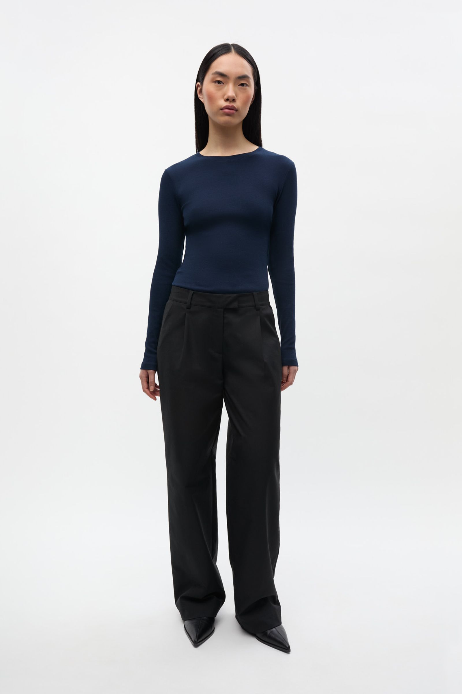 ENBETA PANTS 7049 Black | Envii®